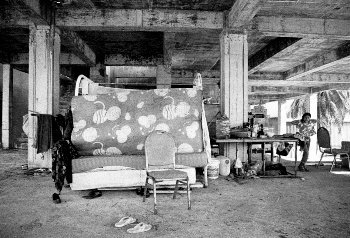 1000 Ghost Houses – DANA LANGLOIS